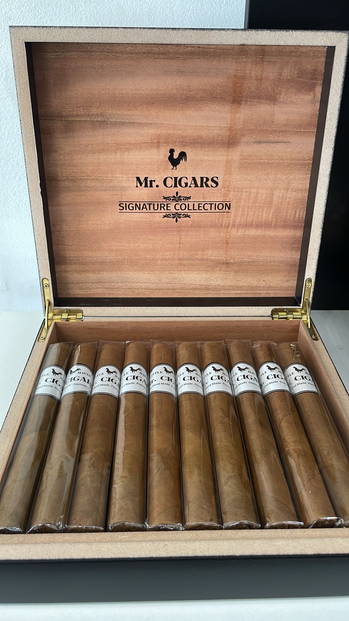 Mr. Cigars - Smooth Premium Cigars Made in Miami